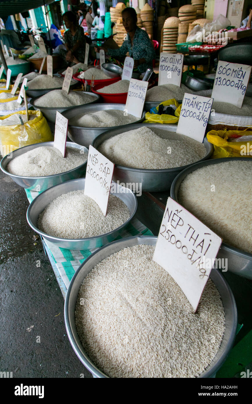 Rice market hi-res stock photography and images - Alamy