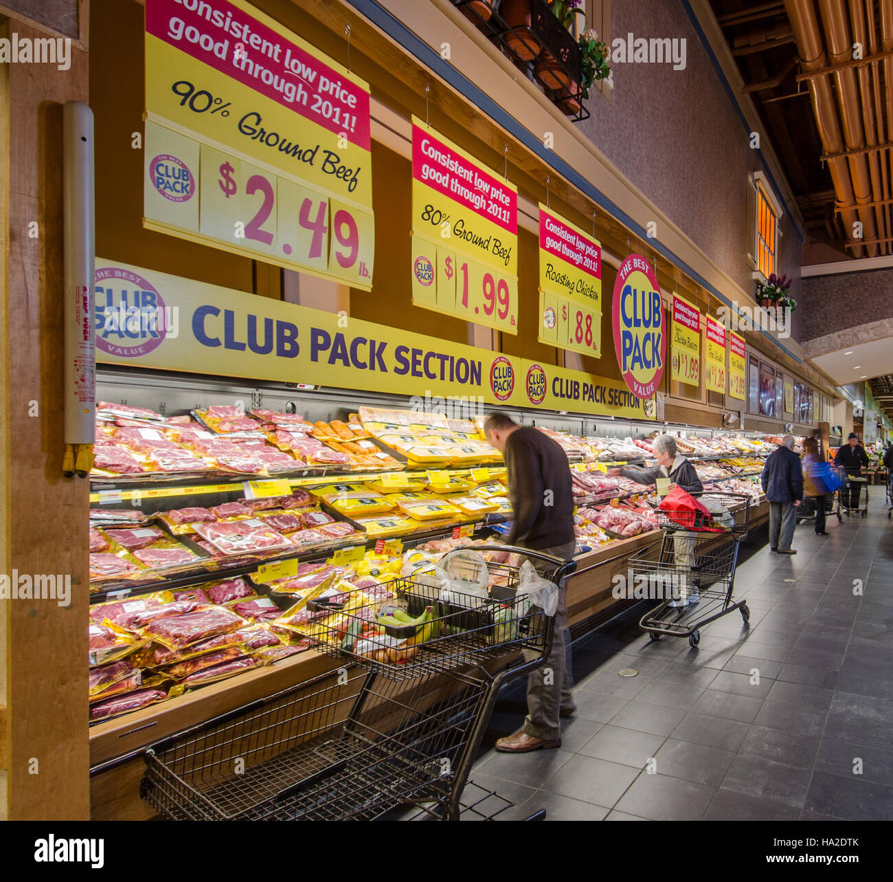 Beef Chicken Grocery Store High Resolution Stock Photography and Images ...