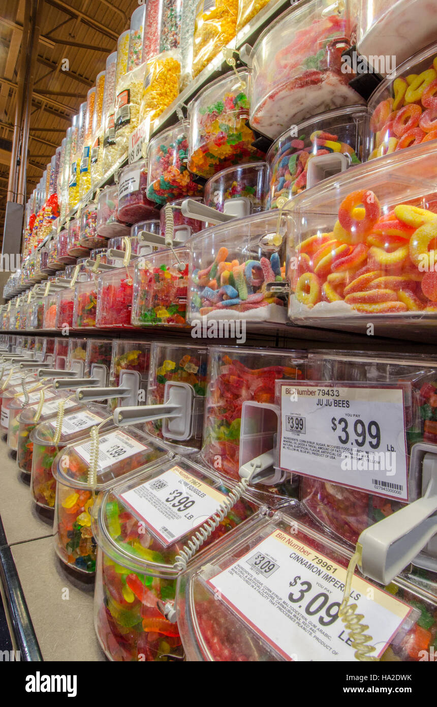 Candy grocery hi-res stock photography and images - Alamy