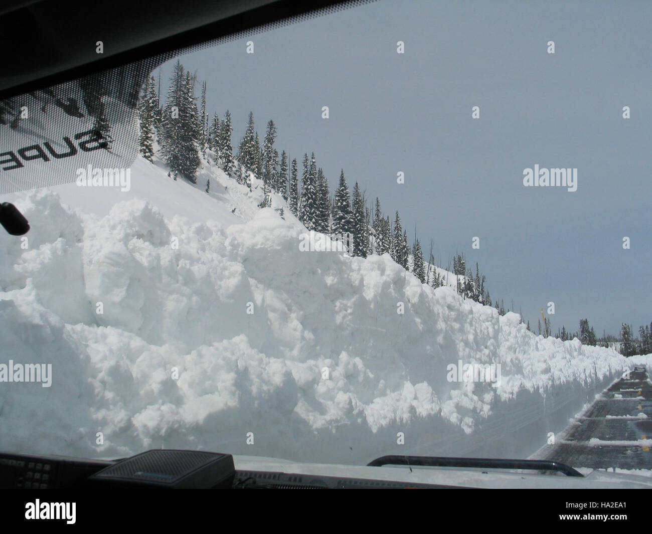 Avalanche hi-res stock photography and images - Alamy