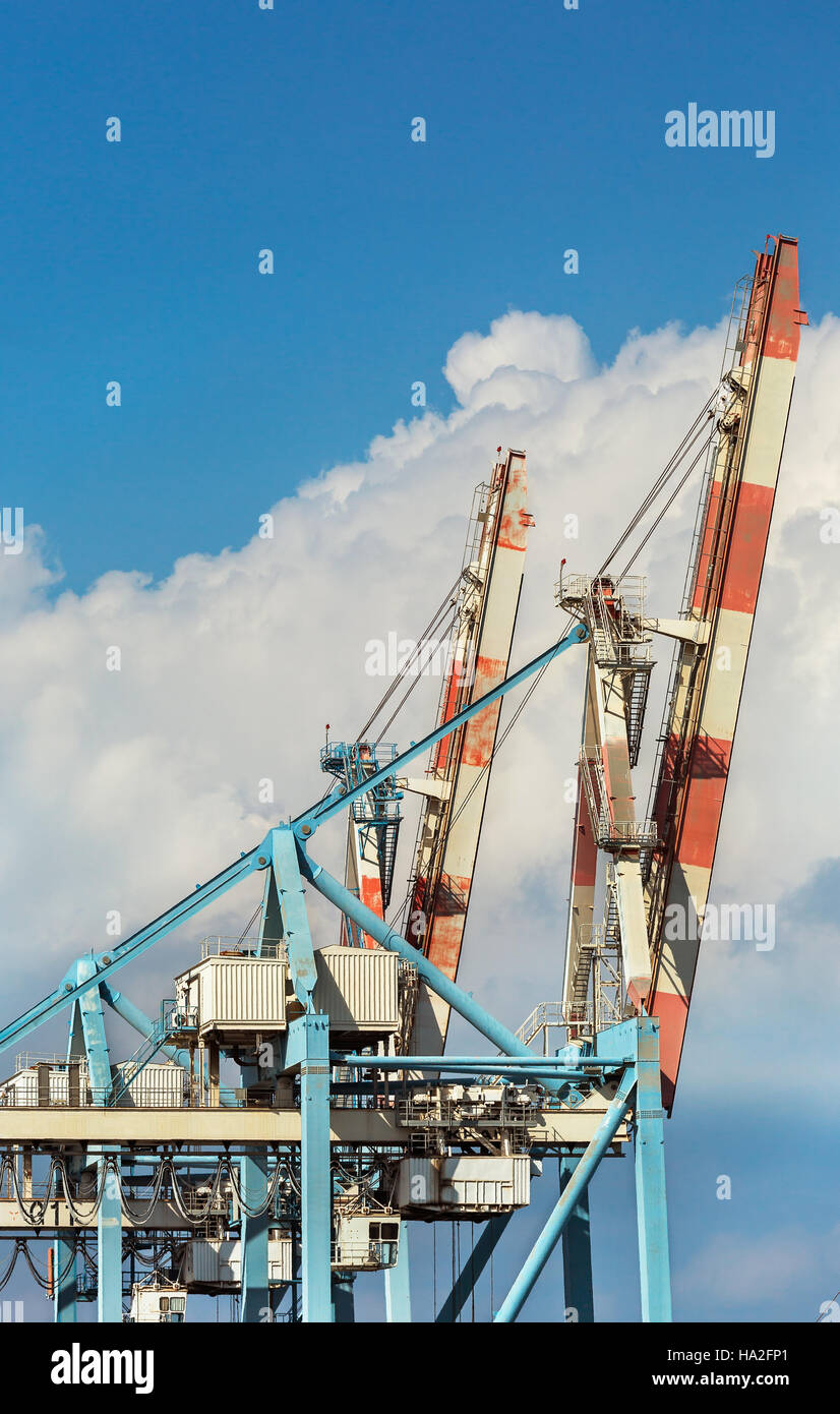 Blue sea structure cranes hi-res stock photography and images - Alamy