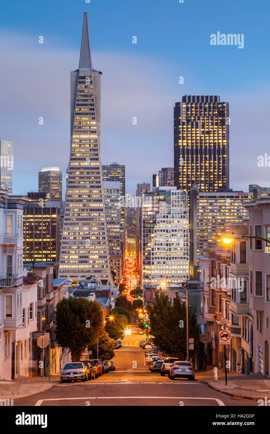 At montgomery street hi-res stock photography and images - Alamy