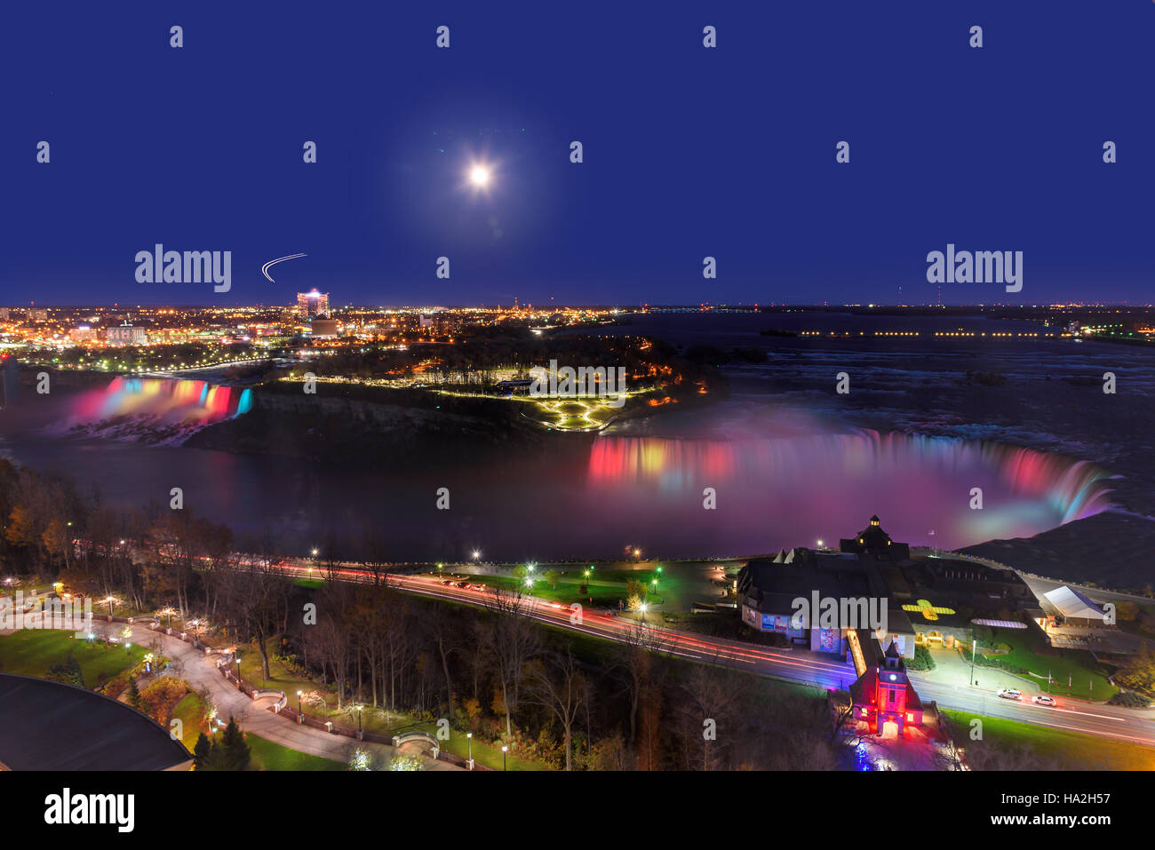 Moonrise over the Niagara Falls at night Stock Photo - Alamy