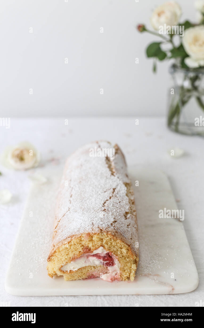 Strawberry sponge roll Stock Photo - Alamy