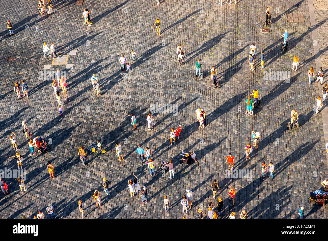 Aerial crowd hi-res stock photography and images - Alamy