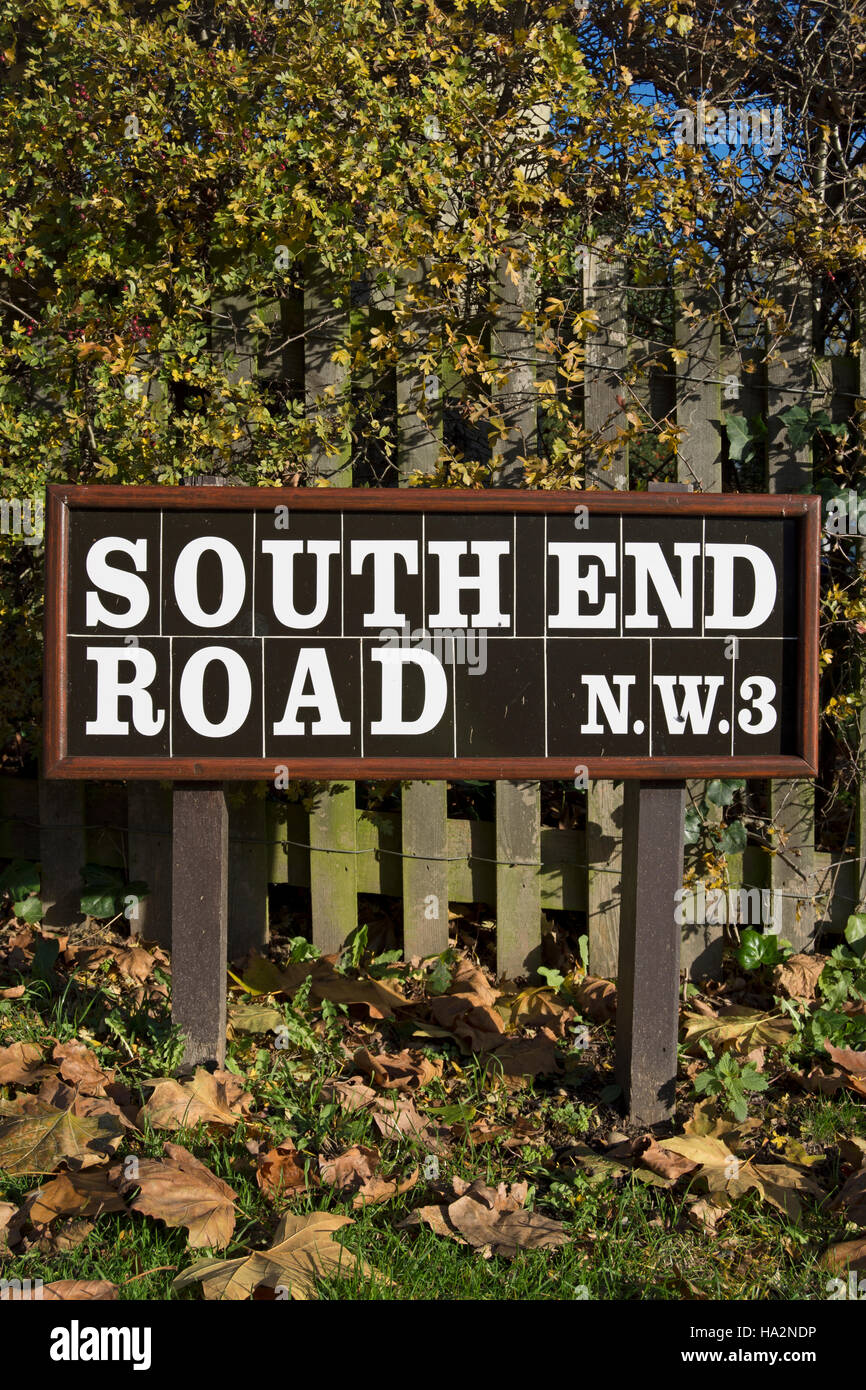 Postcodes road sign hi-res stock photography and images - Alamy