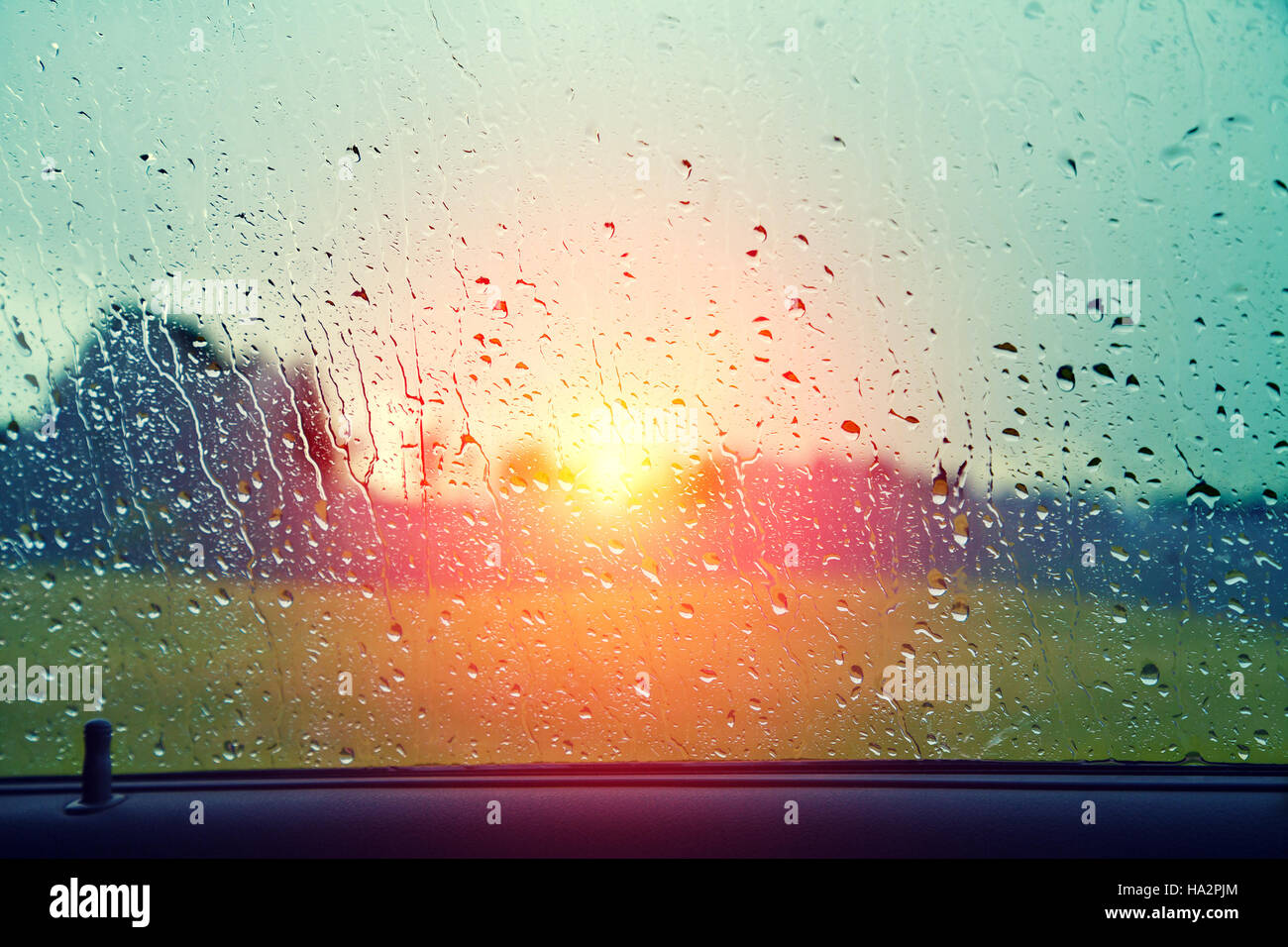Sunset through car window hi-res stock photography and images - Alamy