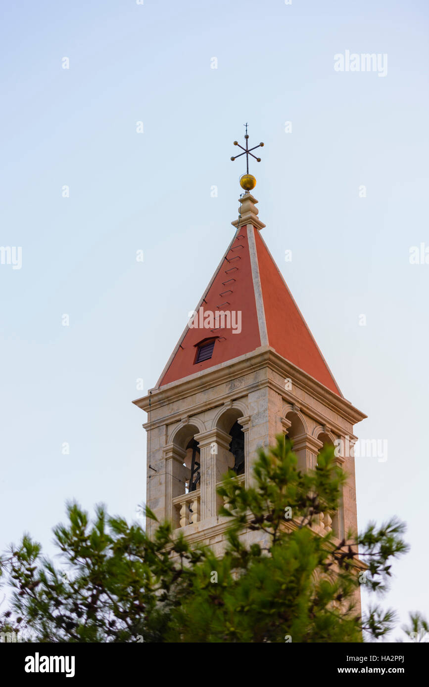 Church steeple cross on top hi-res stock photography and images - Alamy
