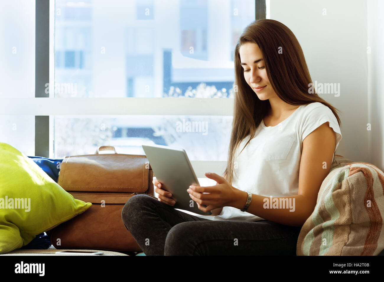 Laptop tablet technology hi-res stock photography and images - Alamy