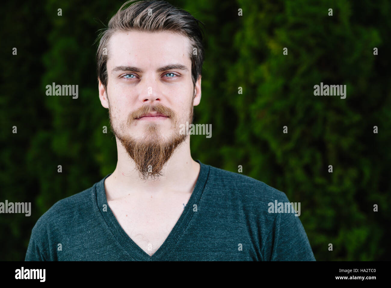 Hipster is a man hi-res stock photography and images - Alamy