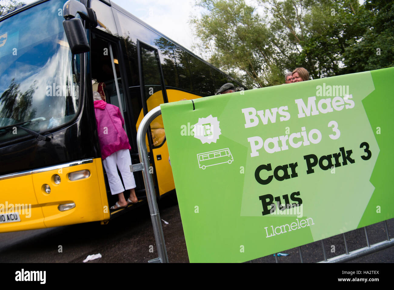 Bilingual welsh english signage for the bus service to and from The ...