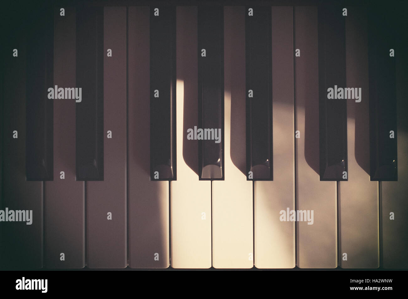 Overhead view piano hi-res stock photography and images - Alamy