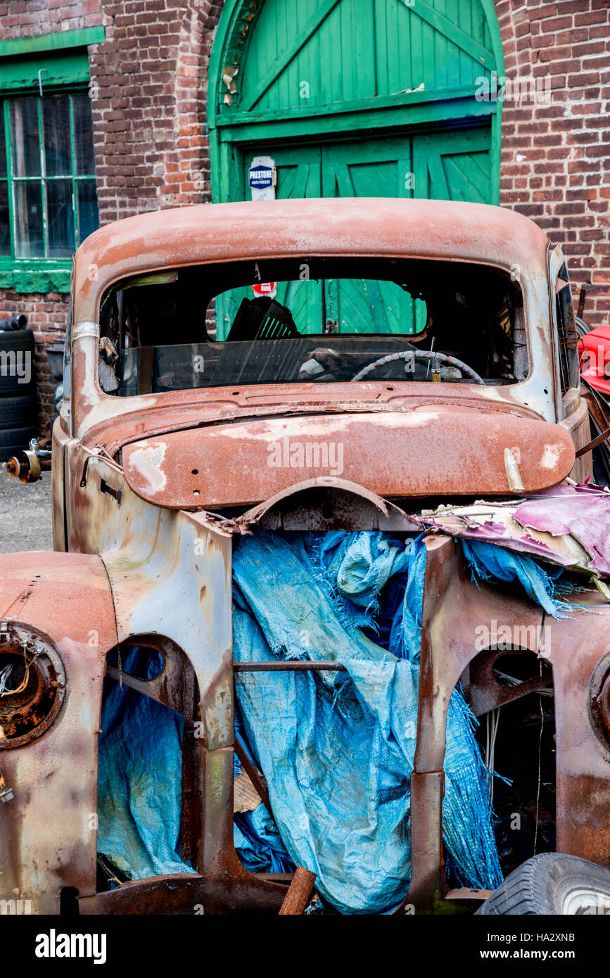 Rusted Vintage Car Parts Stock Photo - Alamy