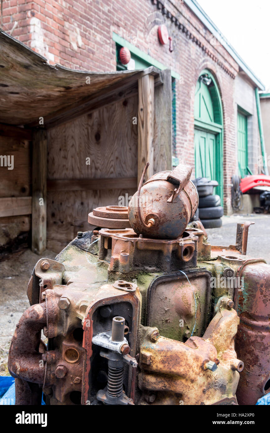 Diy mechanic classic car hi-res stock photography and images - Alamy