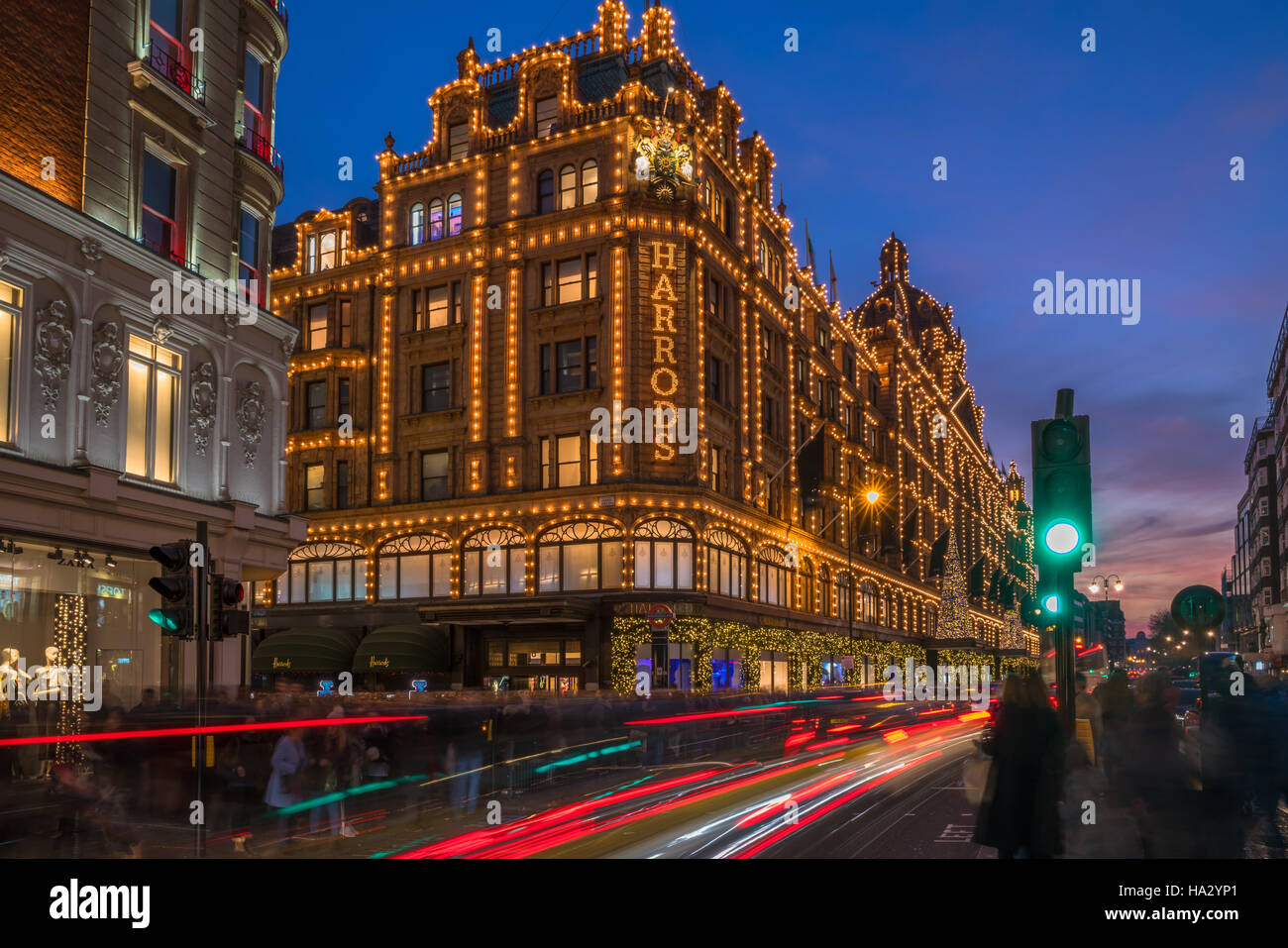 Harrods christmas decorations hi-res stock photography and images - Alamy