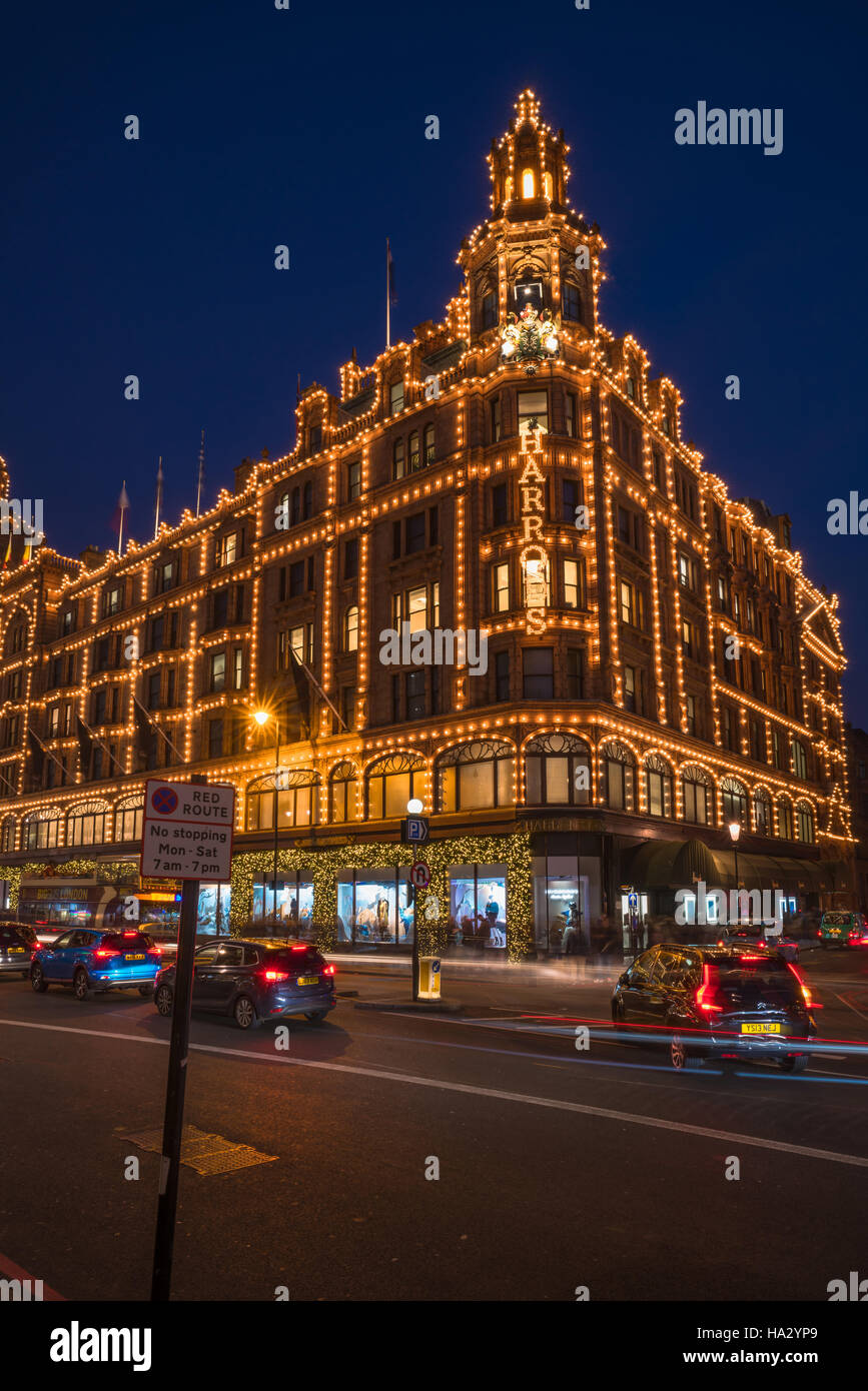 Harrods christmas decorations hi-res stock photography and images - Alamy