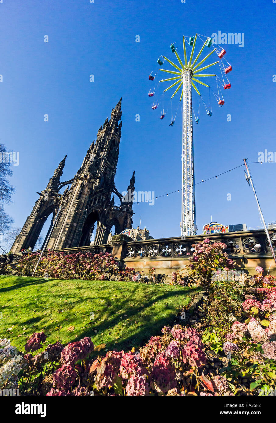The Star Flyer & The Scott Monument at Edinburgh's Christmas 2016 in ...