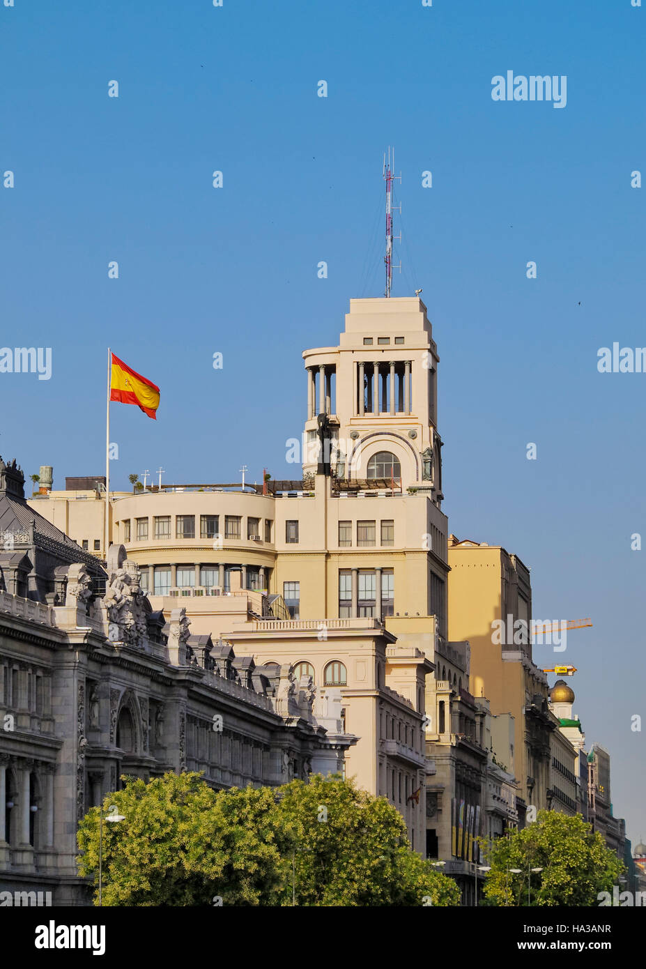 Madrid buildings hi-res stock photography and images - Alamy