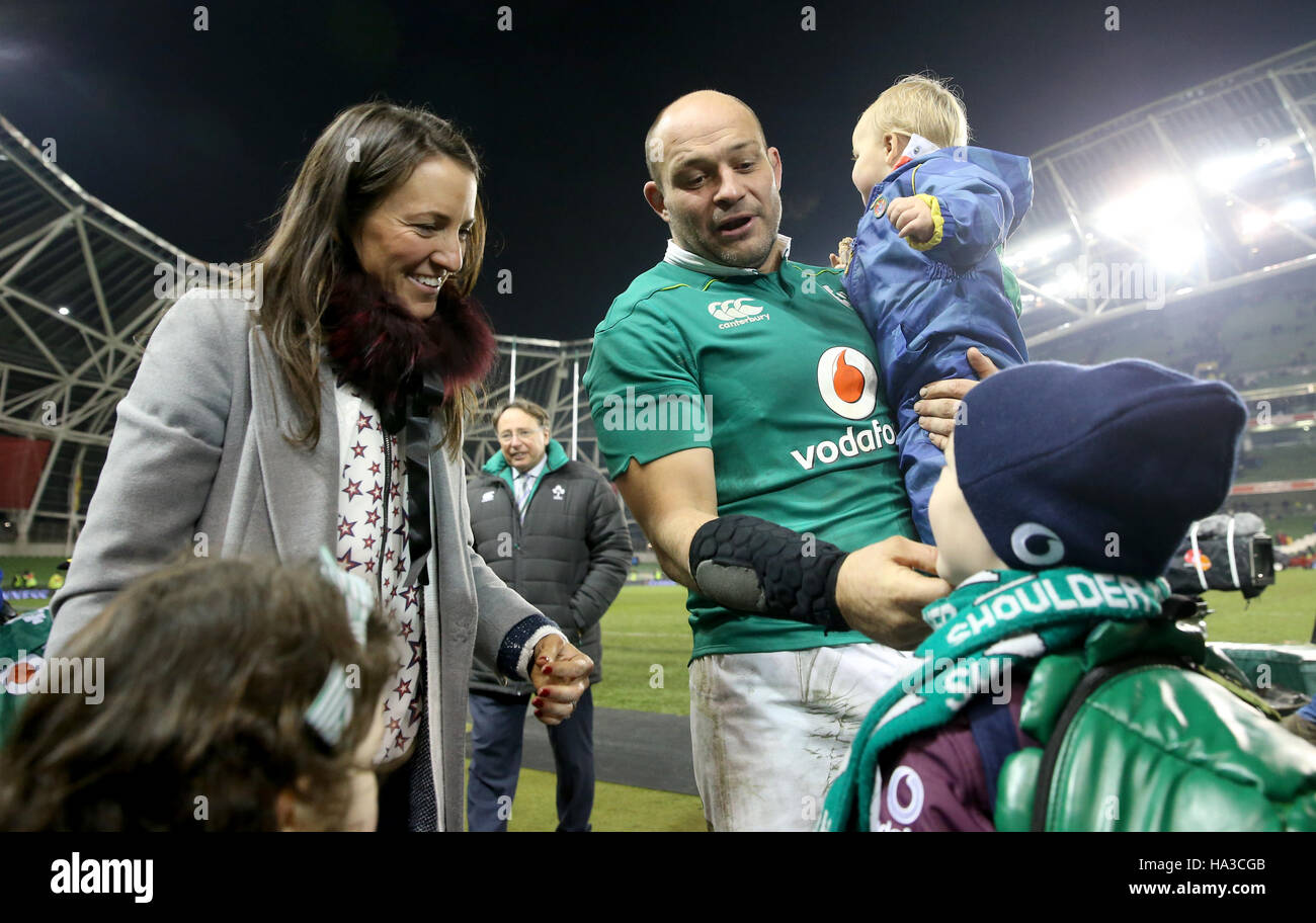 Ireland's captain Rory Best celebrates with his wife Jodie, sons ...
