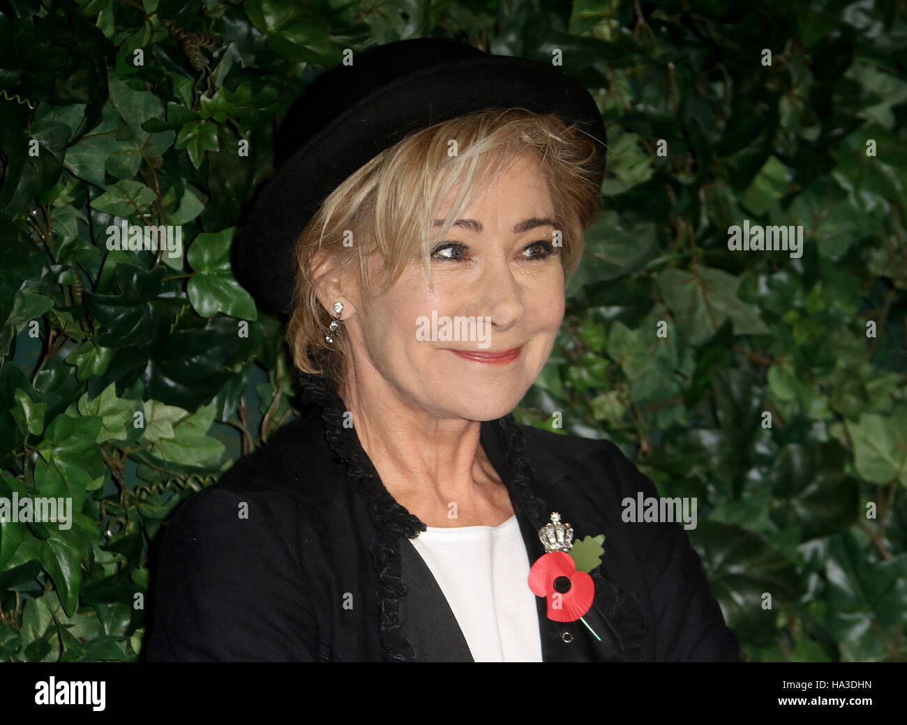 Zoe Wanamaker Stock Photos & Zoe Wanamaker Stock Images - Alamy