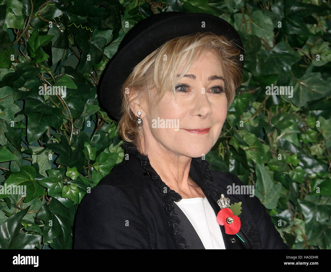 Nov 13, 2016 - Zoe Wanamaker attending The 2016 London Evening Standard ...