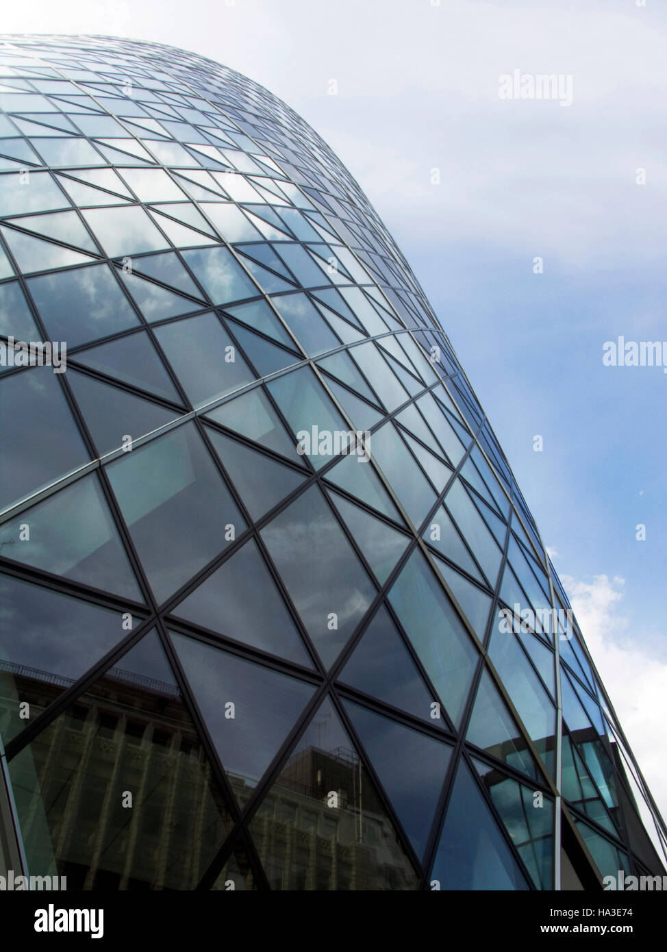 30 St Mary Axe, The Gherkin or Swiss-Re-Tower by Norman Foster, office ...