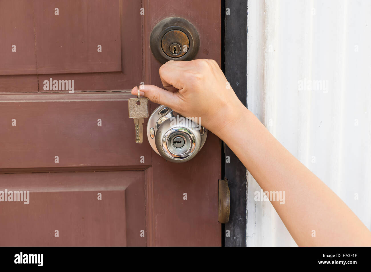 Opening front door key hi-res stock photography and images - Alamy