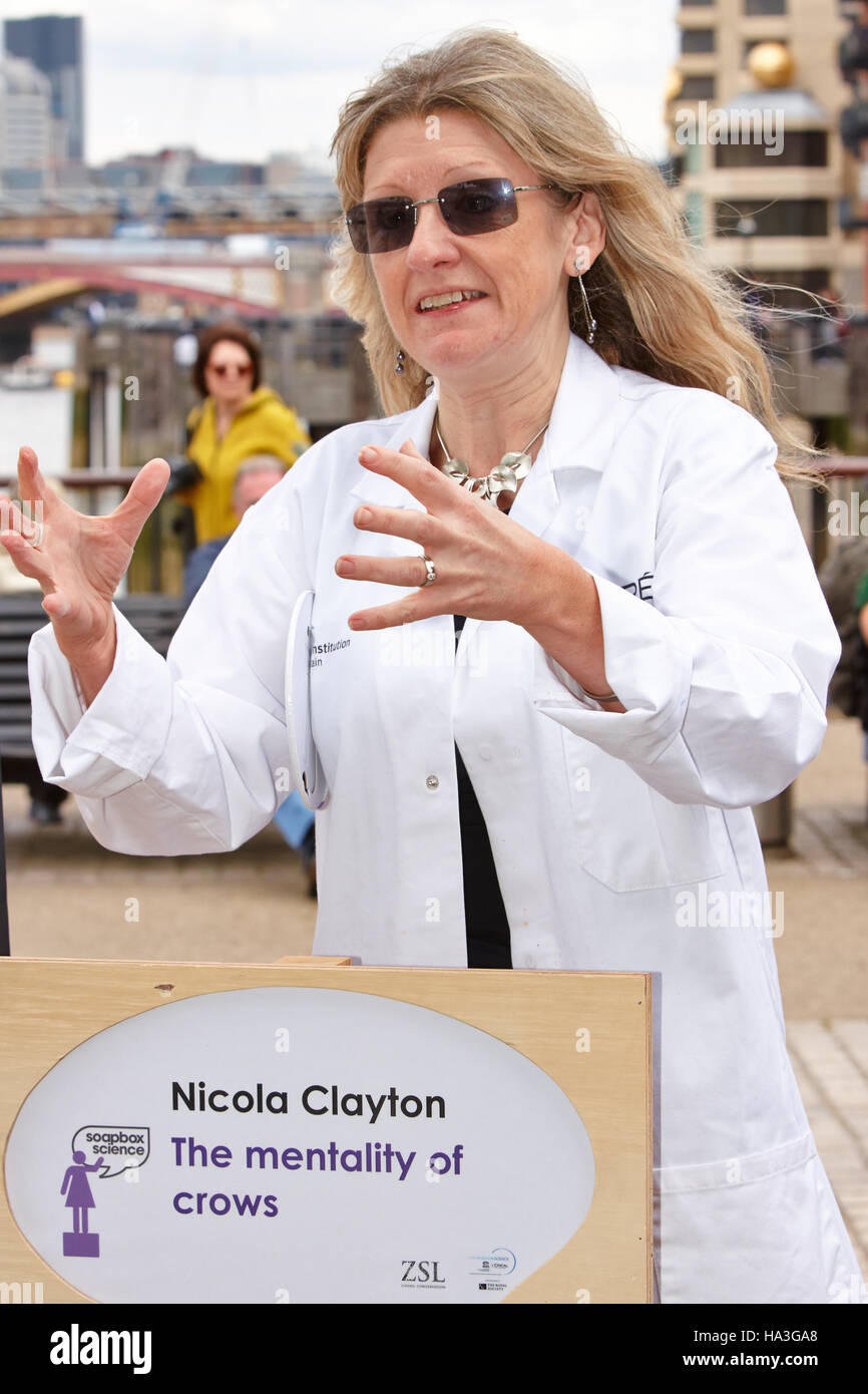 Nicola clayton birds hi-res stock photography and images - Alamy