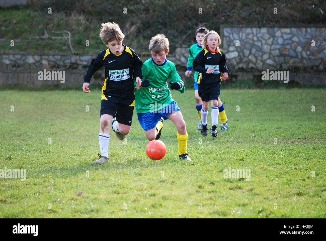Schoolboys football hi-res stock photography and images - Alamy