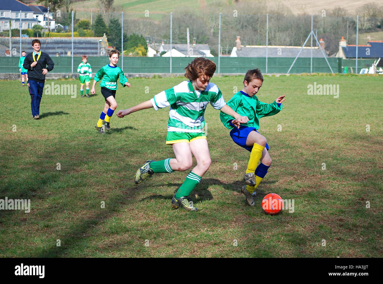 Schoolboys football hi-res stock photography and images - Alamy