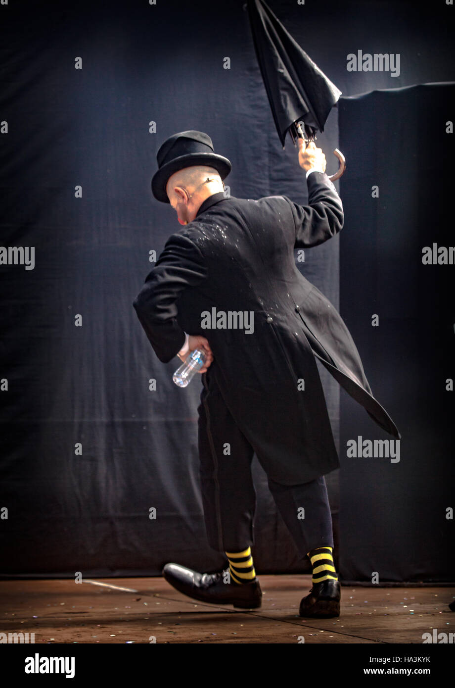 clown performance during the Clownbaret festival Stock Photo - Alamy