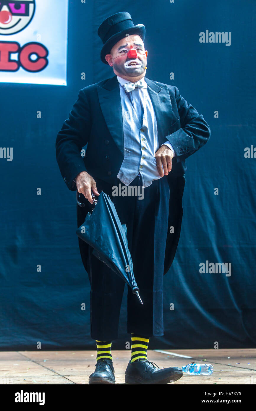 clown performance during the Clownbaret festival Stock Photo - Alamy