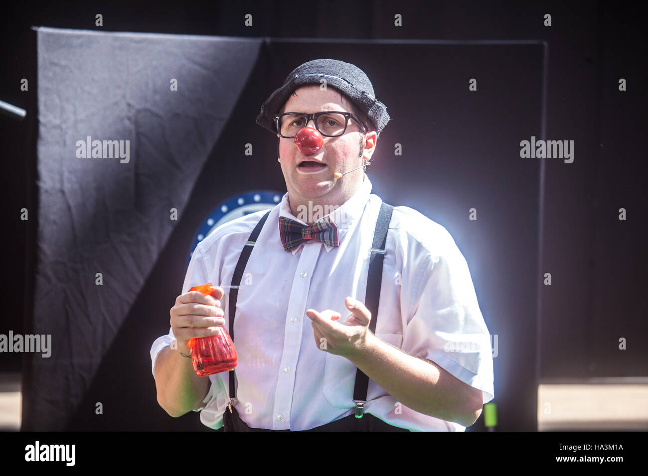 clown performance during the Clownbaret festival Stock Photo - Alamy