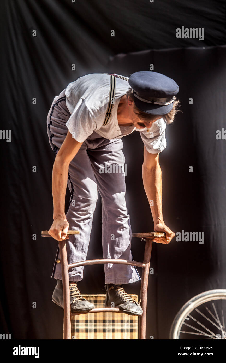 clown performance during the Clownbaret festival Stock Photo - Alamy