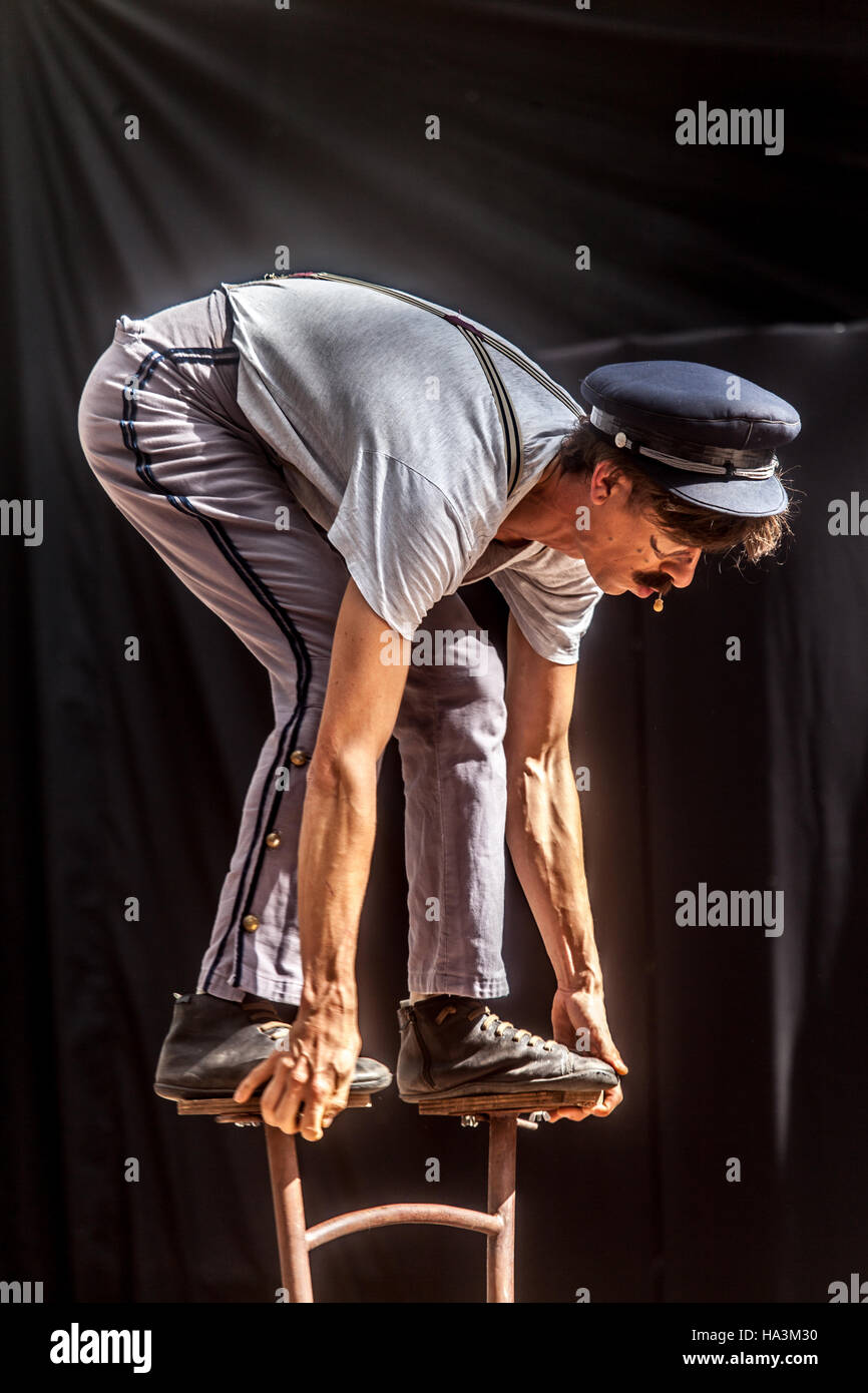 clown performance during the Clownbaret festival Stock Photo - Alamy