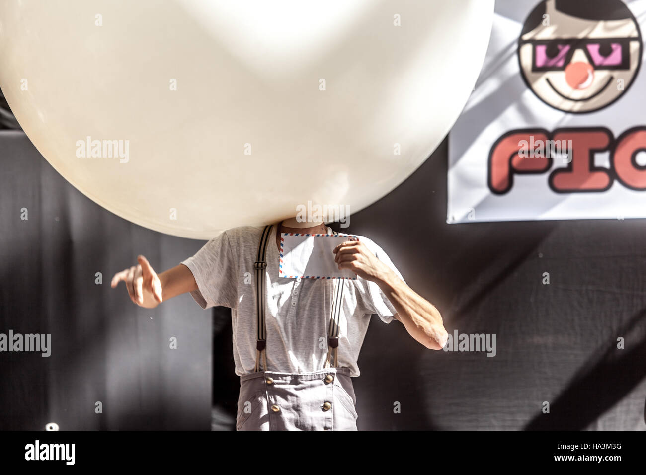 clown performance during the Clownbaret festival Stock Photo - Alamy