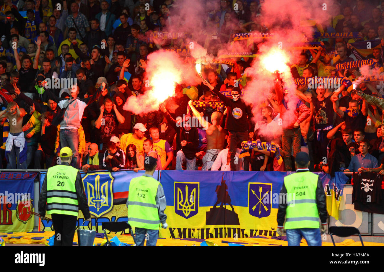 KYIV, UKRAINE - SEPTEMBER 10, 2013: Ukrainian ultra supporters (ultras ...