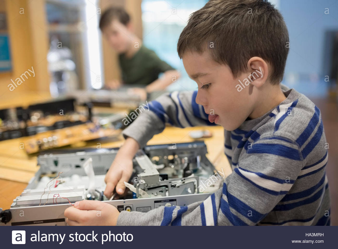 Boy electronics hi-res stock photography and images - Alamy
