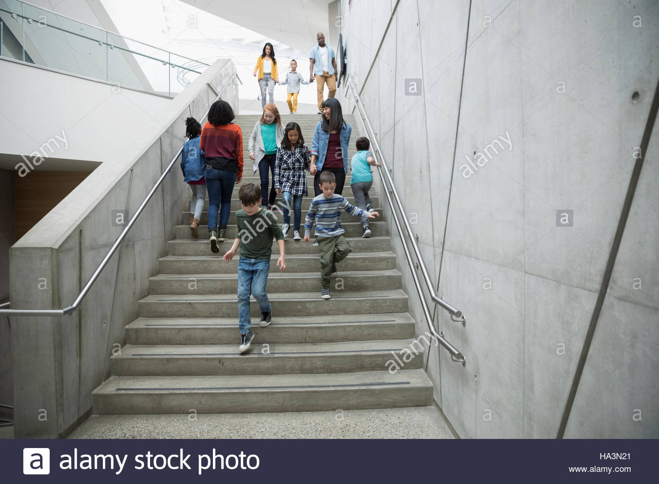 Asian daughter and father on the step hi-res stock photography and ...