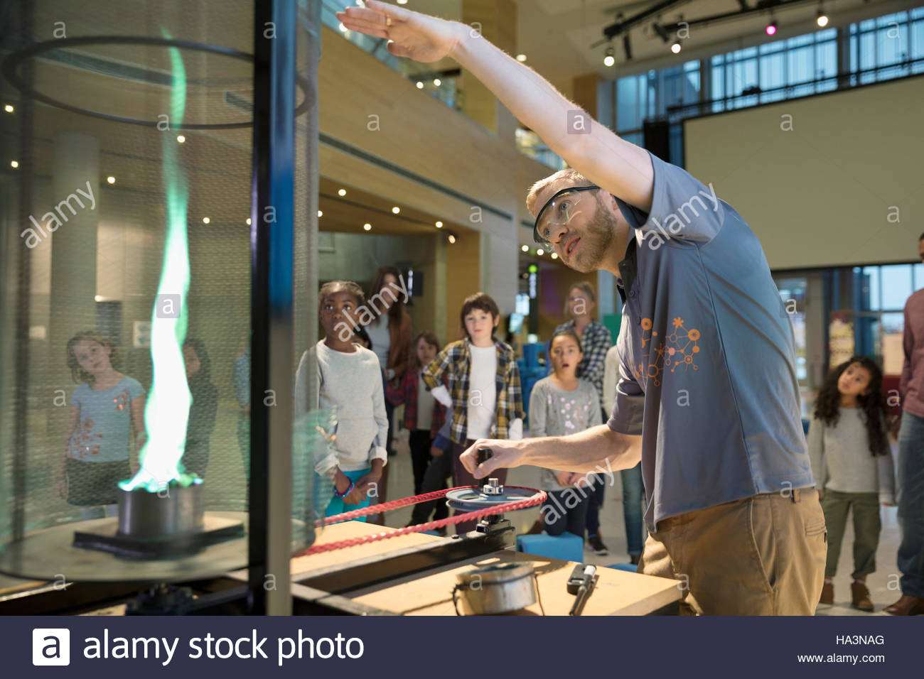 Black girls conducting science experiment hi-res stock photography and ...