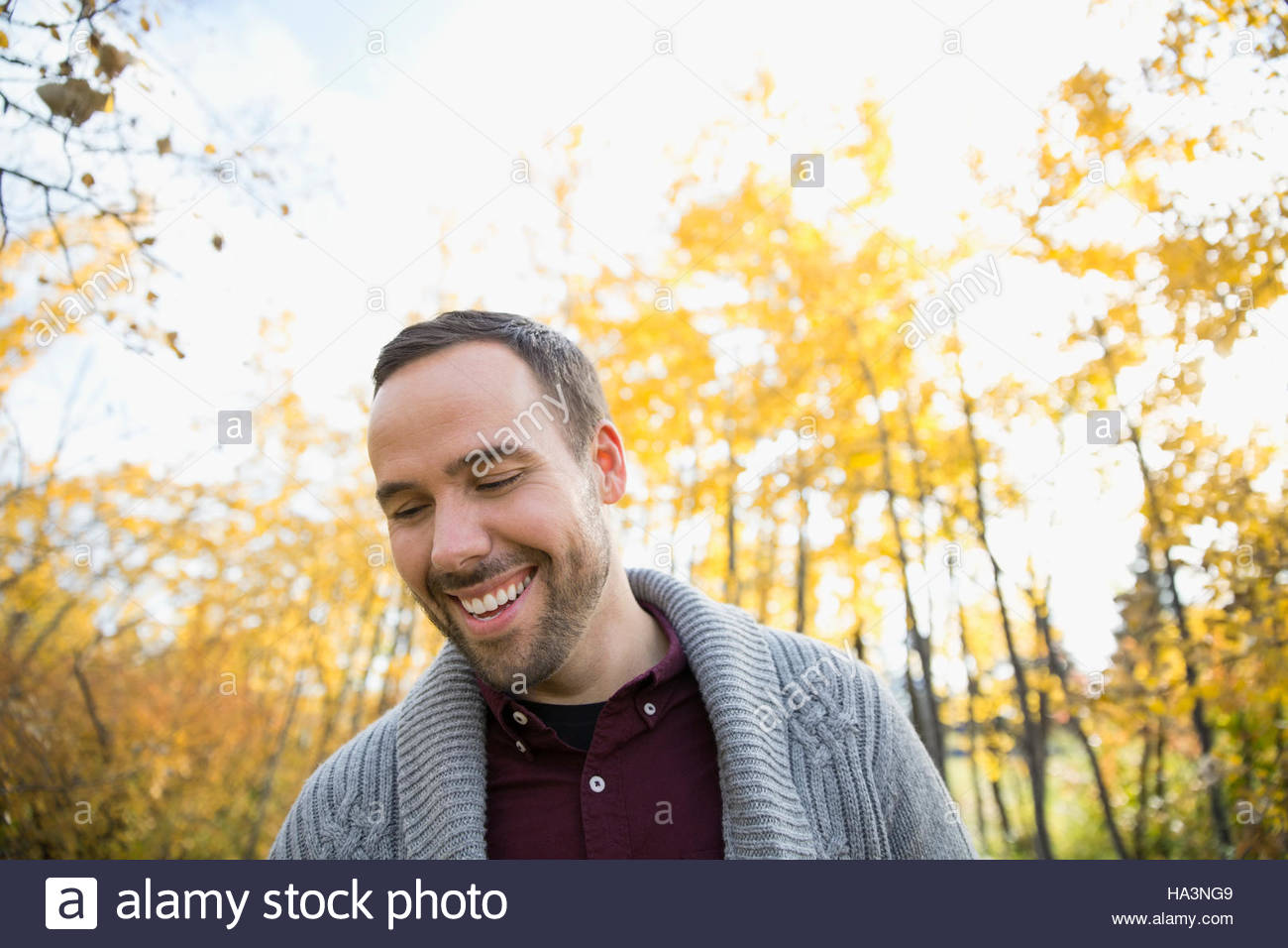 Man front looking down eyes hi-res stock photography and images - Alamy