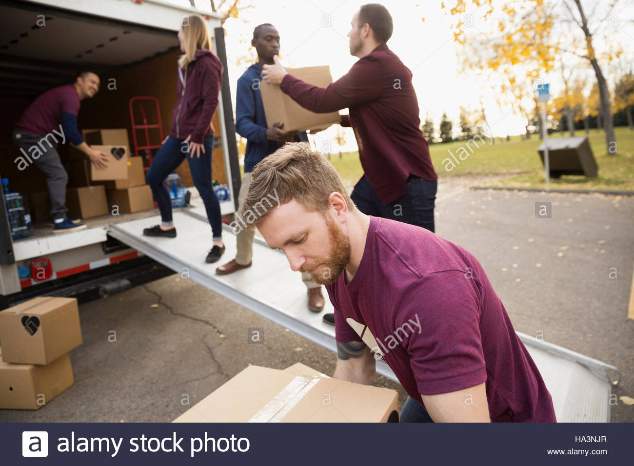 Truck loading boxes hi-res stock photography and images - Alamy