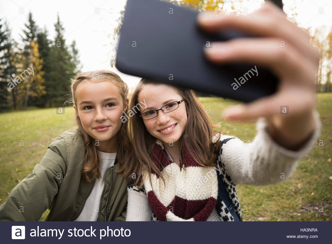 Girls camera phone hi-res stock photography and images - Alamy