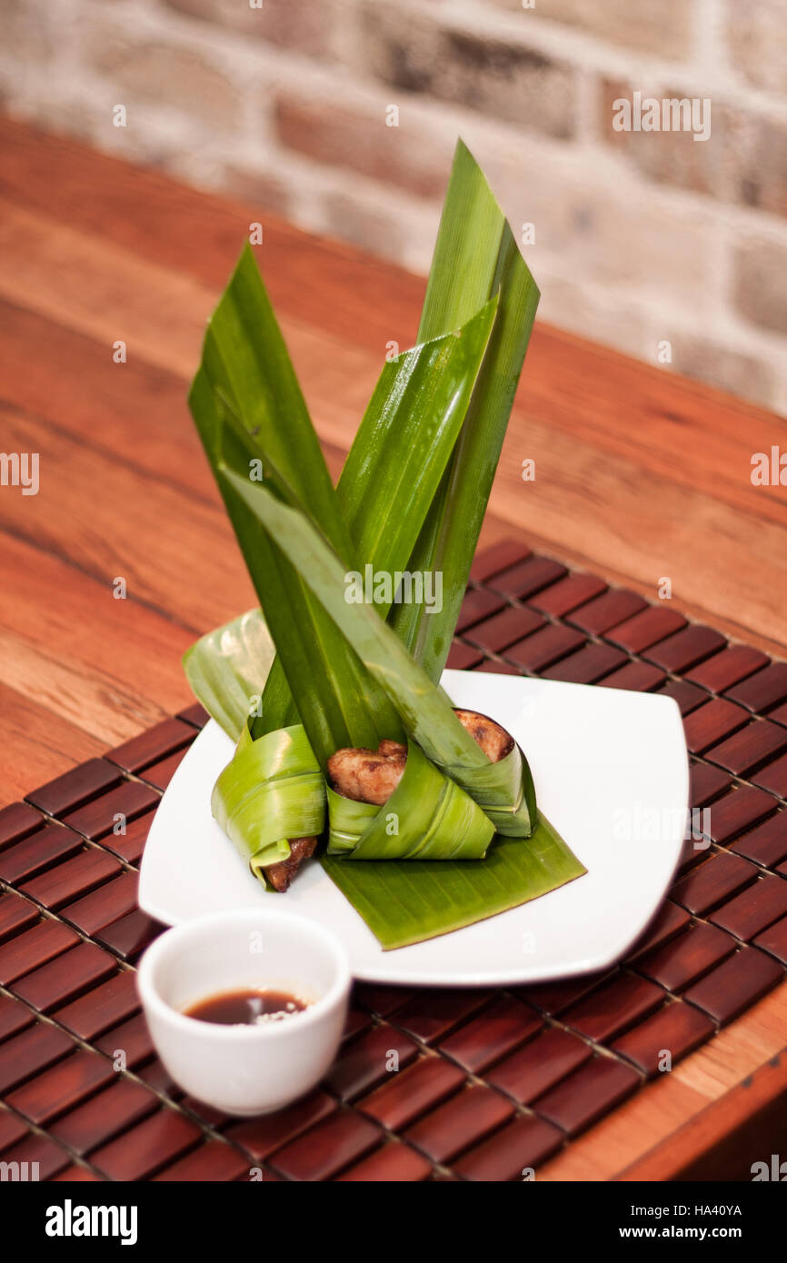 Thai chicken in pandan leaf hi-res stock photography and images - Alamy