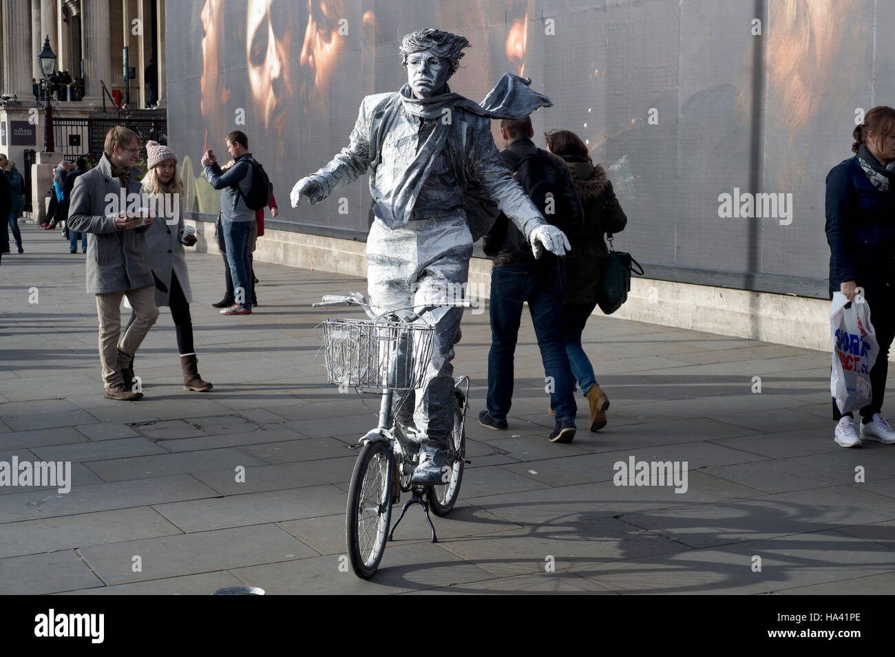 National Gallery, Trafalgar Square. Mime artist on a bicycle and ...