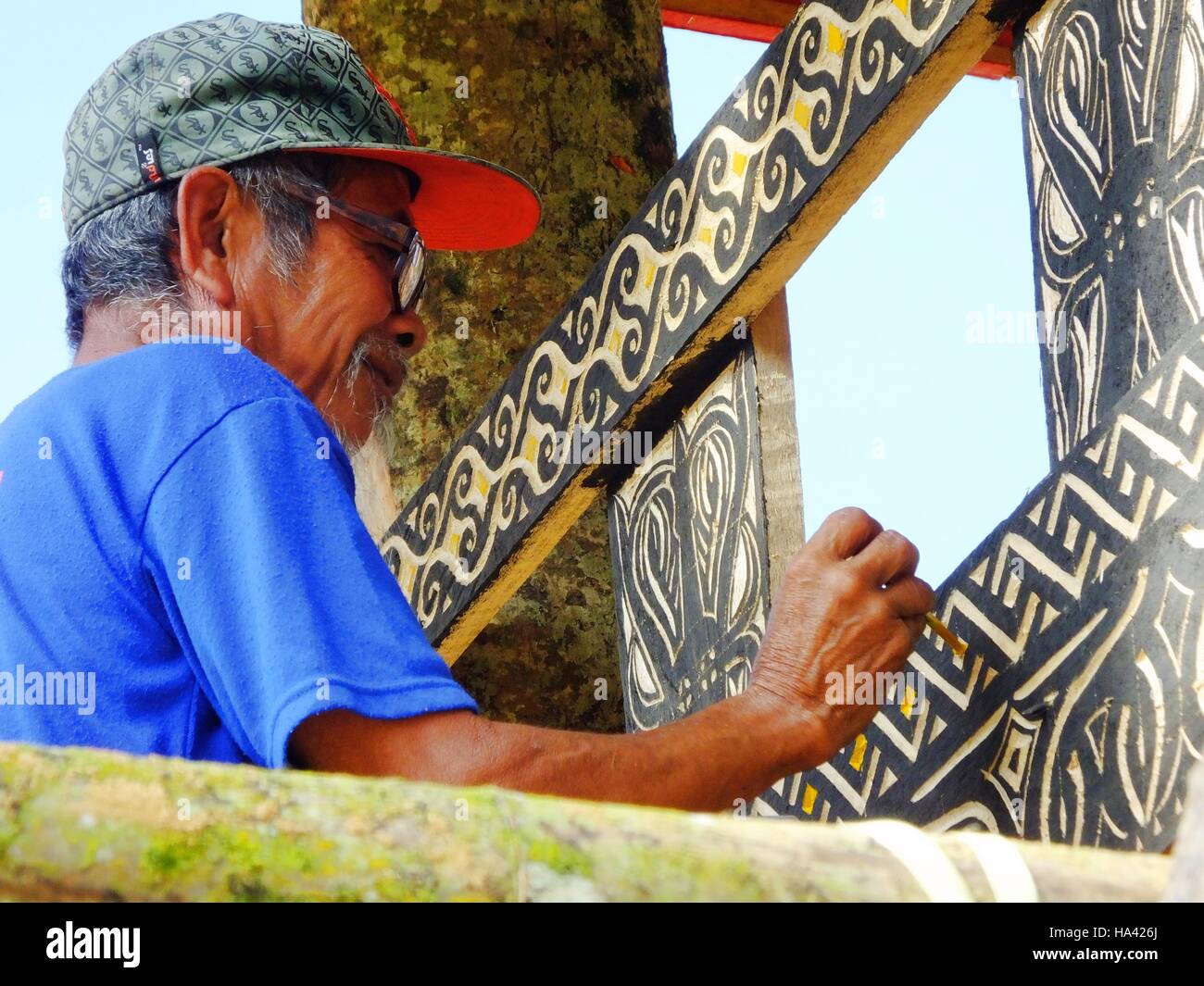 Make Toraja carvings Stock Photo - Alamy