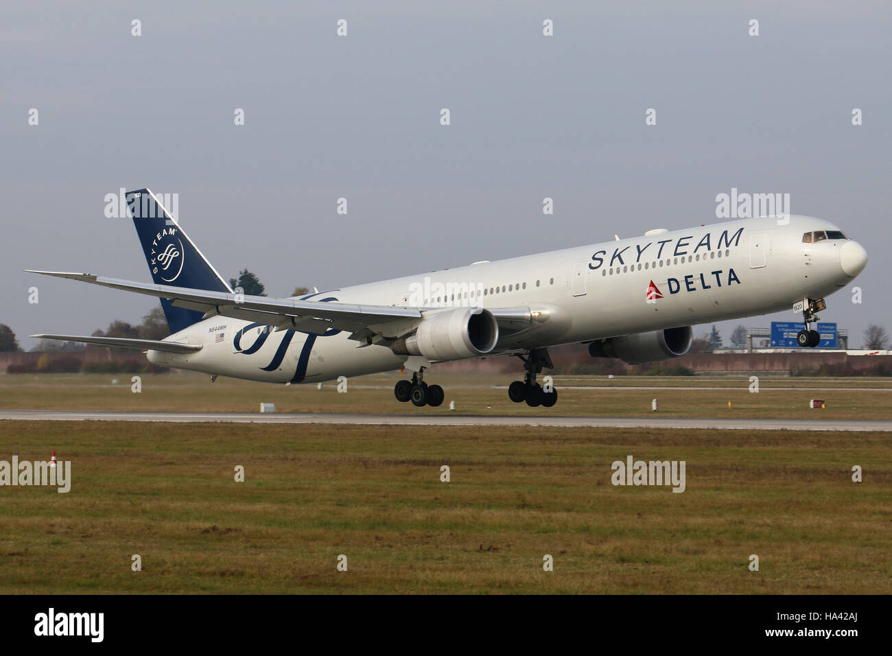 Delta Airlines, Boeing 767-400 is taking off at Stuttgart Airport Stock ...