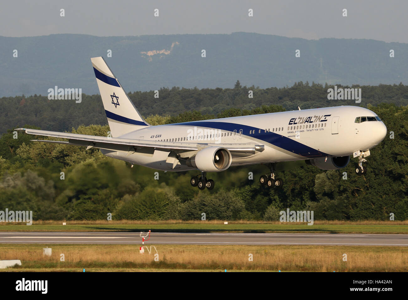 Elal hi-res stock photography and images - Alamy