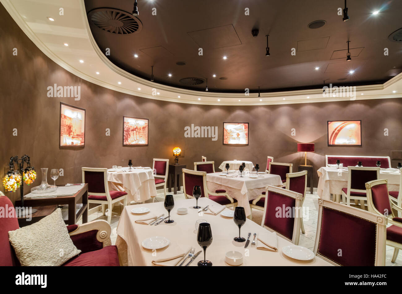 Restaurant interior shot Stock Photo - Alamy