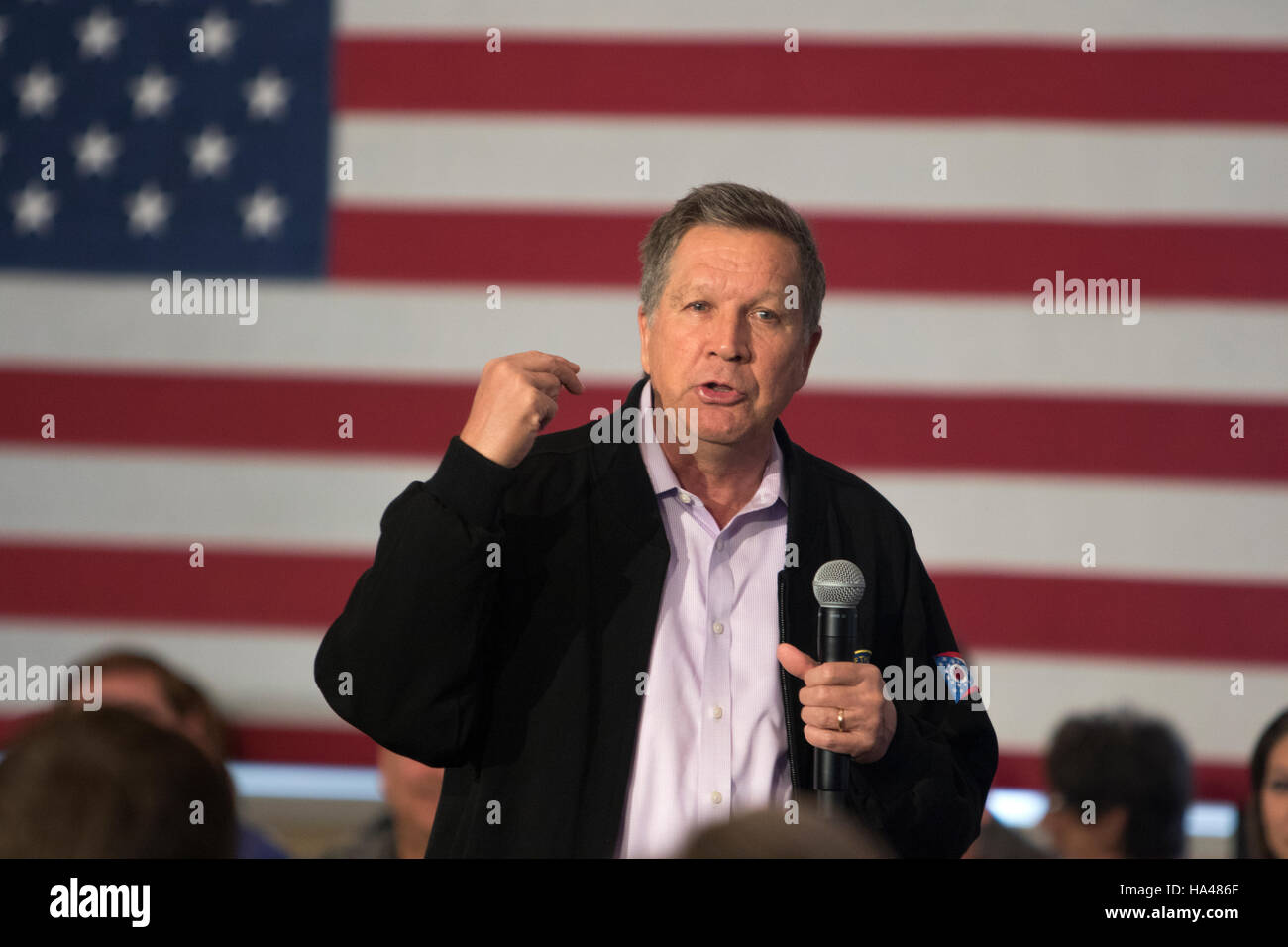 Republican Presidential candidate Ohio Governor John Kasich attends a ...